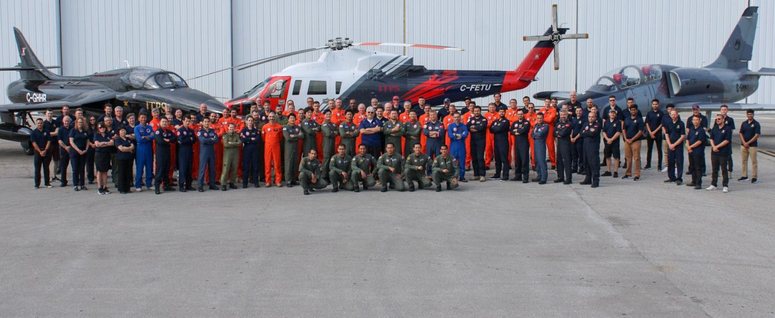 Instructors, Staff & Students | Photo Day | ITPS Canada