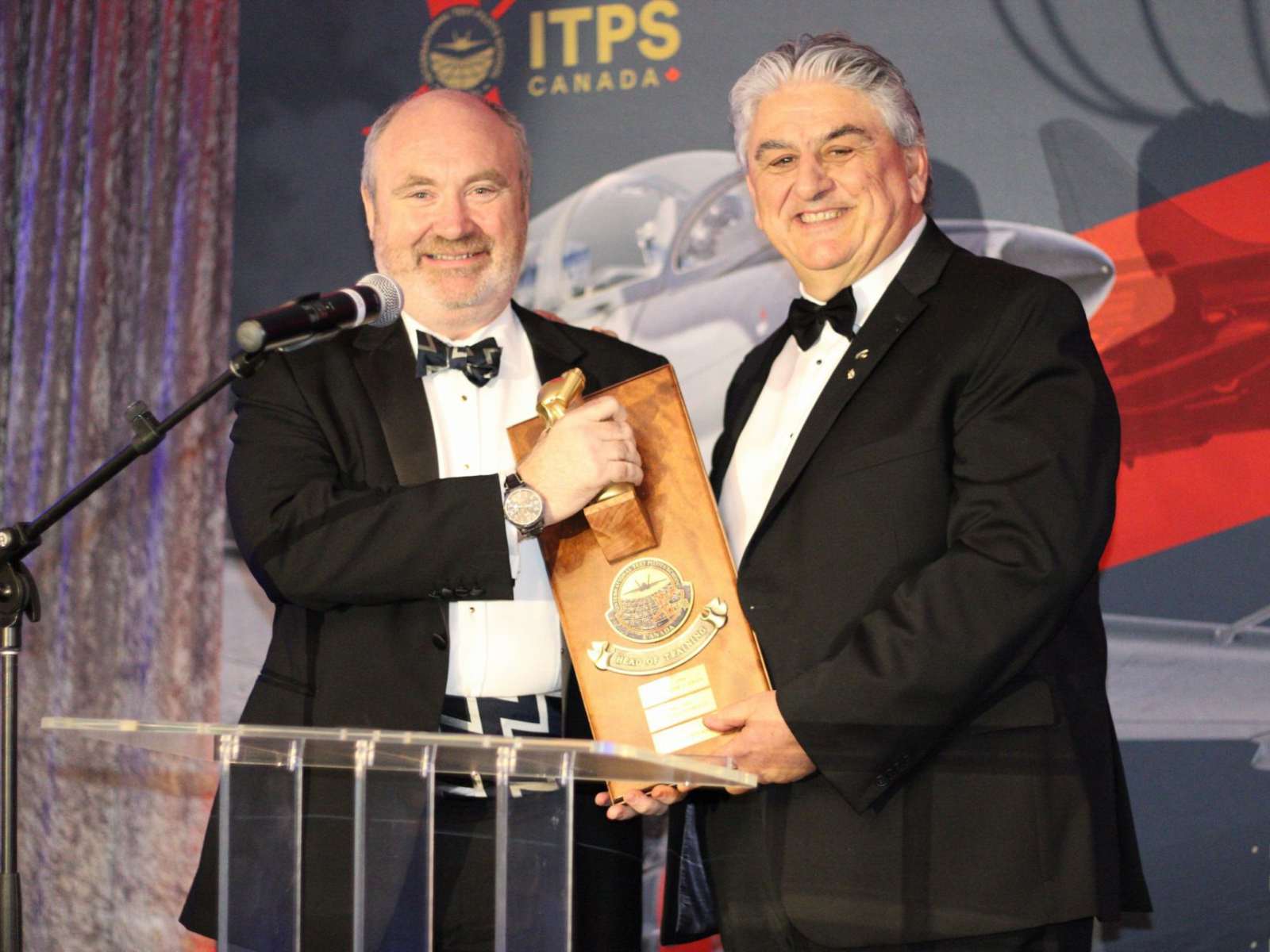 21 Test Pilot and Flight Test Engineers Graduate | Class of 2022A | ITPS