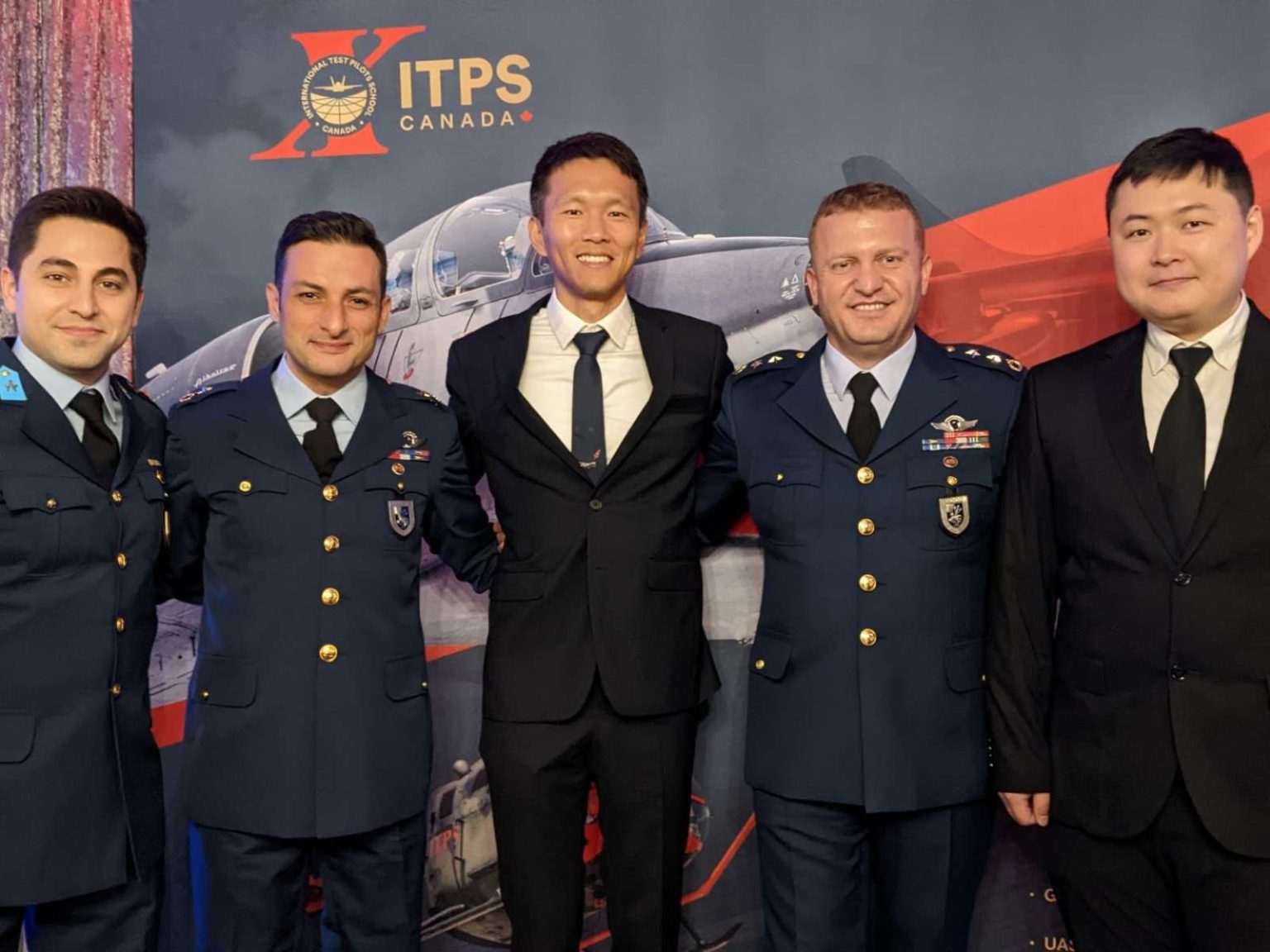 21 Test Pilot and Flight Test Engineers Graduate | Class of 2022A | ITPS