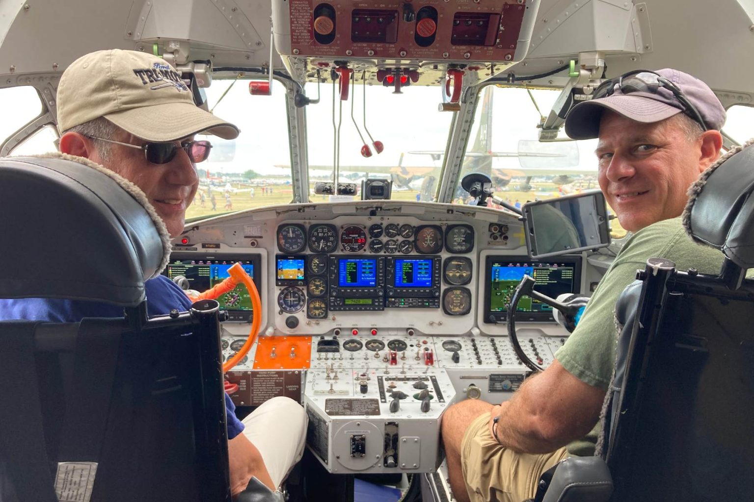 OSHKOSH 2023 | Grumman HU-16 Albatross | Glass Cockpit Upgrades