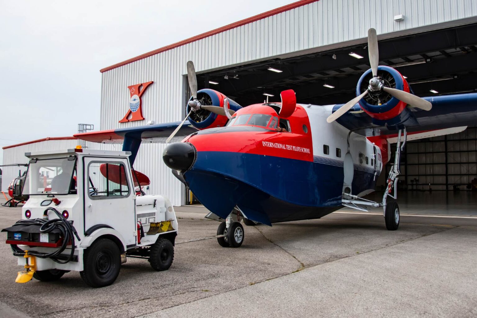 Our Flight Line Team Keeps Things Moving | ITPS Canada